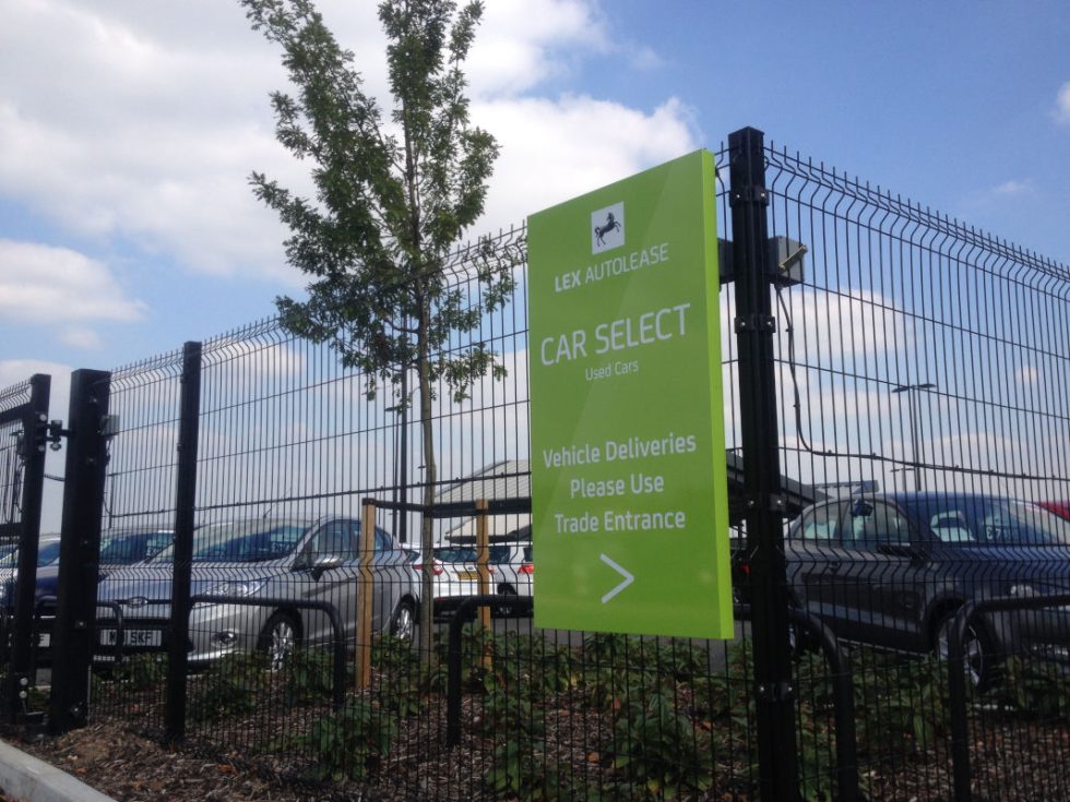 Folded Tray Signage in the UK | Create Signs